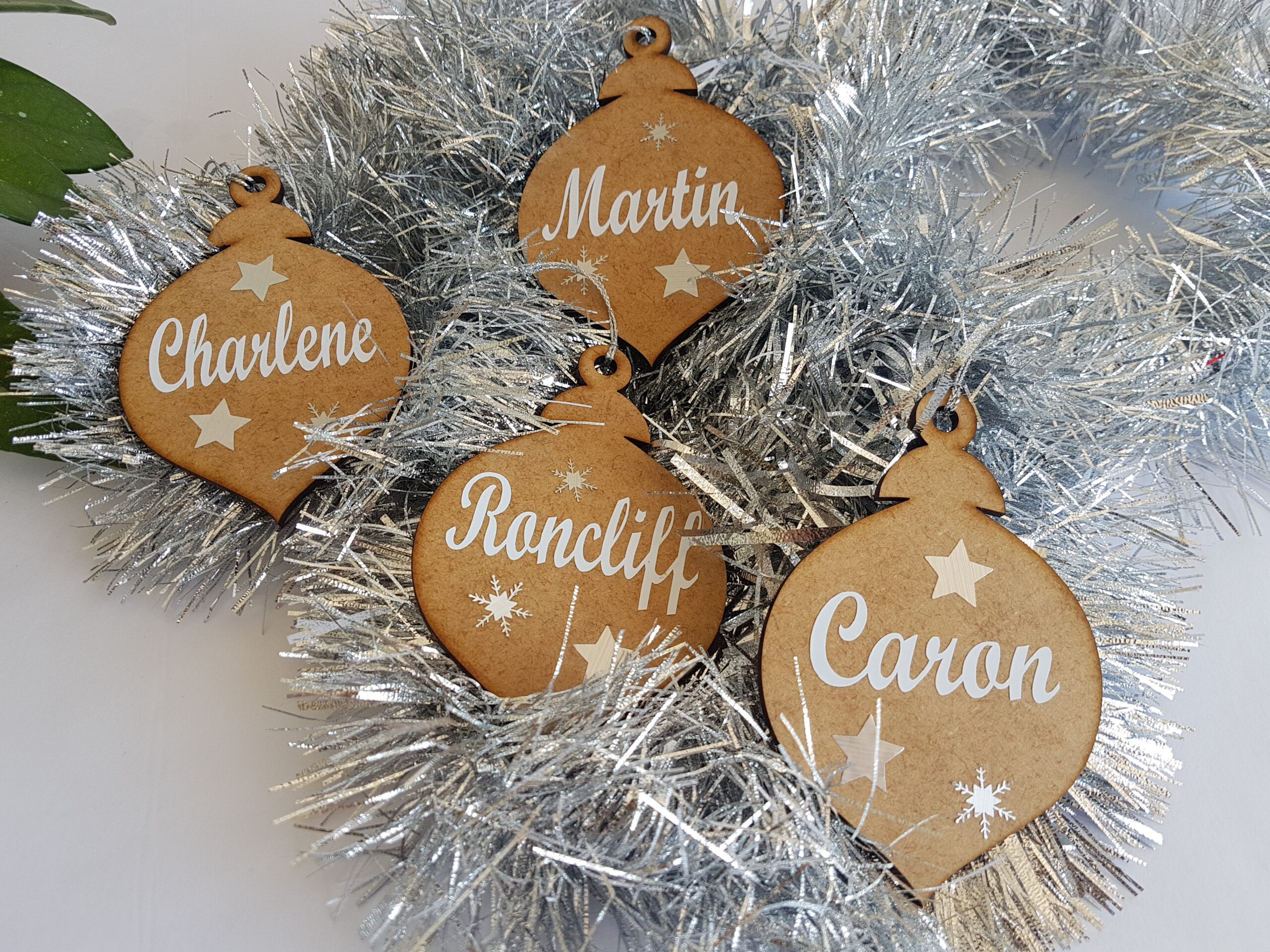 MDF Christmas decorations - Roots for Gifts